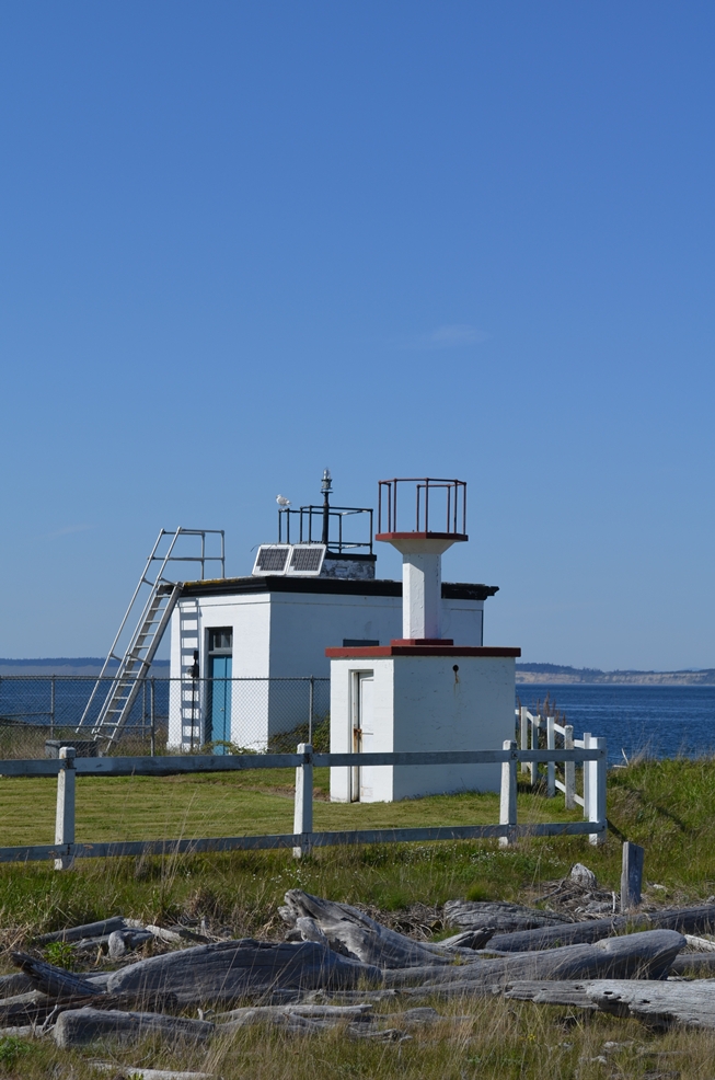 Neal's Lighthouse Blog: Marrowstone Point Lighthouse, Marrowstone ...