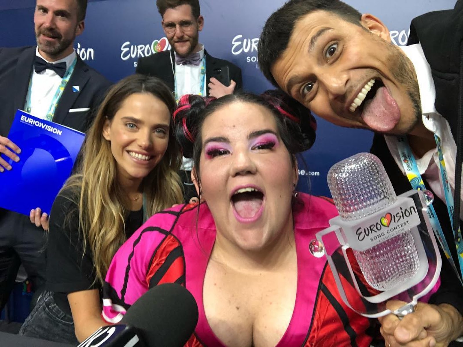 ESC2019: Assi Ezer e Rotem Sela "entram" na corrida pela apresentação ...