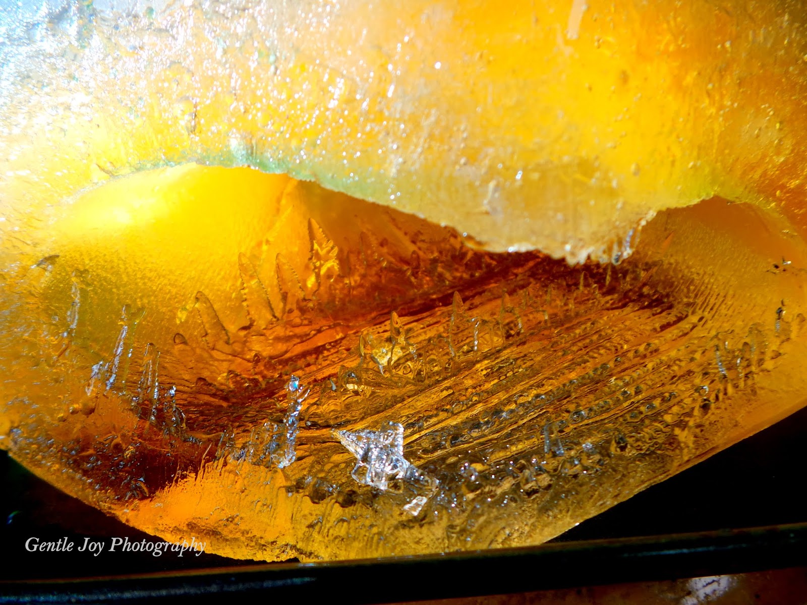 Gentle Joy Homemaker: How to Make: ICE MARBLES!