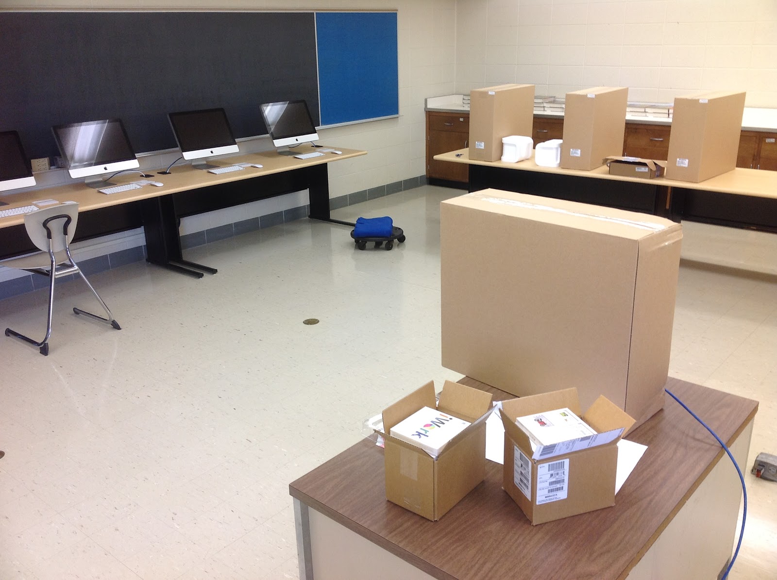 Larry's Opinion Drive-thru: Evolution of a Multimedia iMac Lab