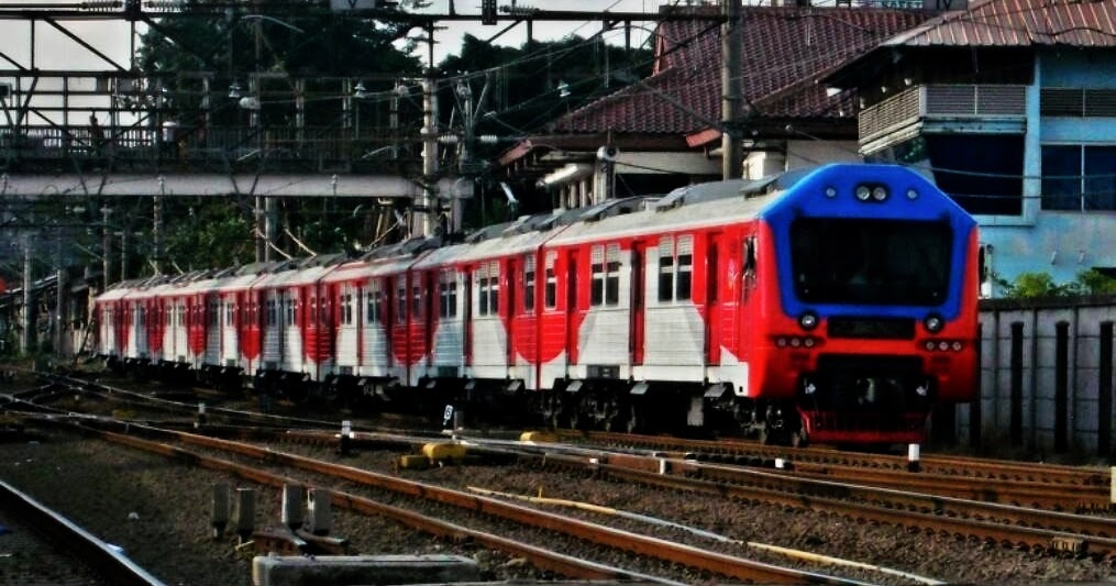 Arsip 76R: KRL Holec AC