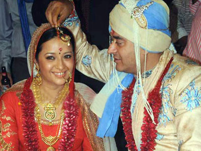 TAMIL CINEMA NEWS: Actress Reema Sen marriage Photos / News