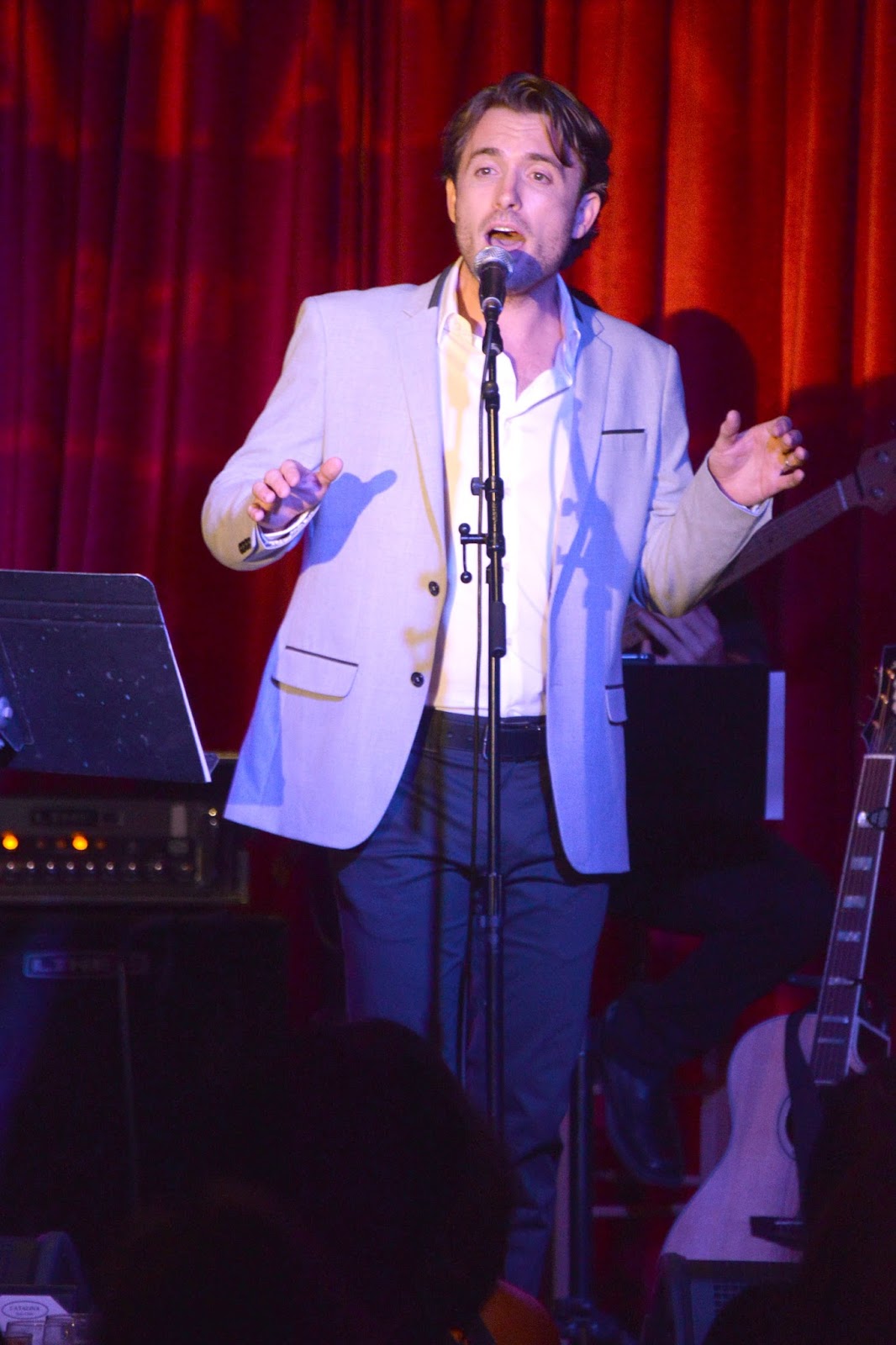 BWW Review:Broadway's James Snyder Performs Engaging SOLILOQUY