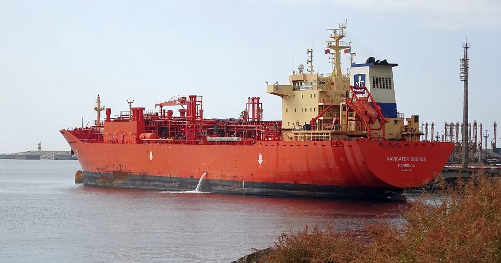 Andarilhar: Navio: NAVIGATOR OBERON