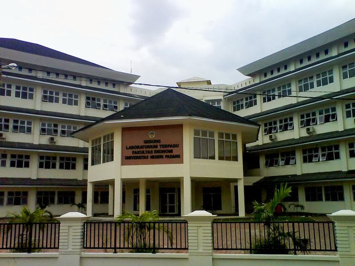 Gedung-Gedung UNP | Pustaka Pandani