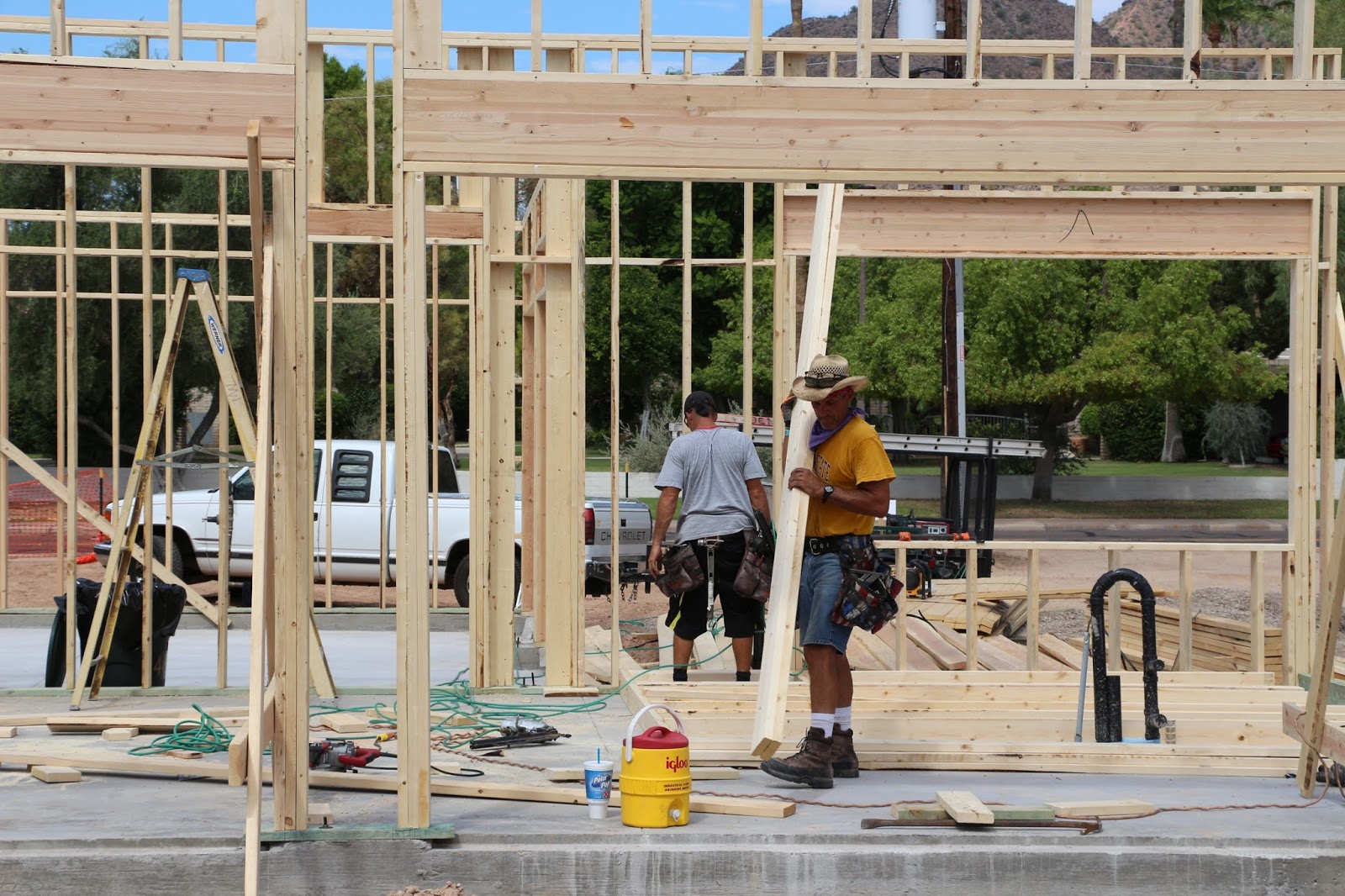 Dusty Coyote: Framing Monday-Friday