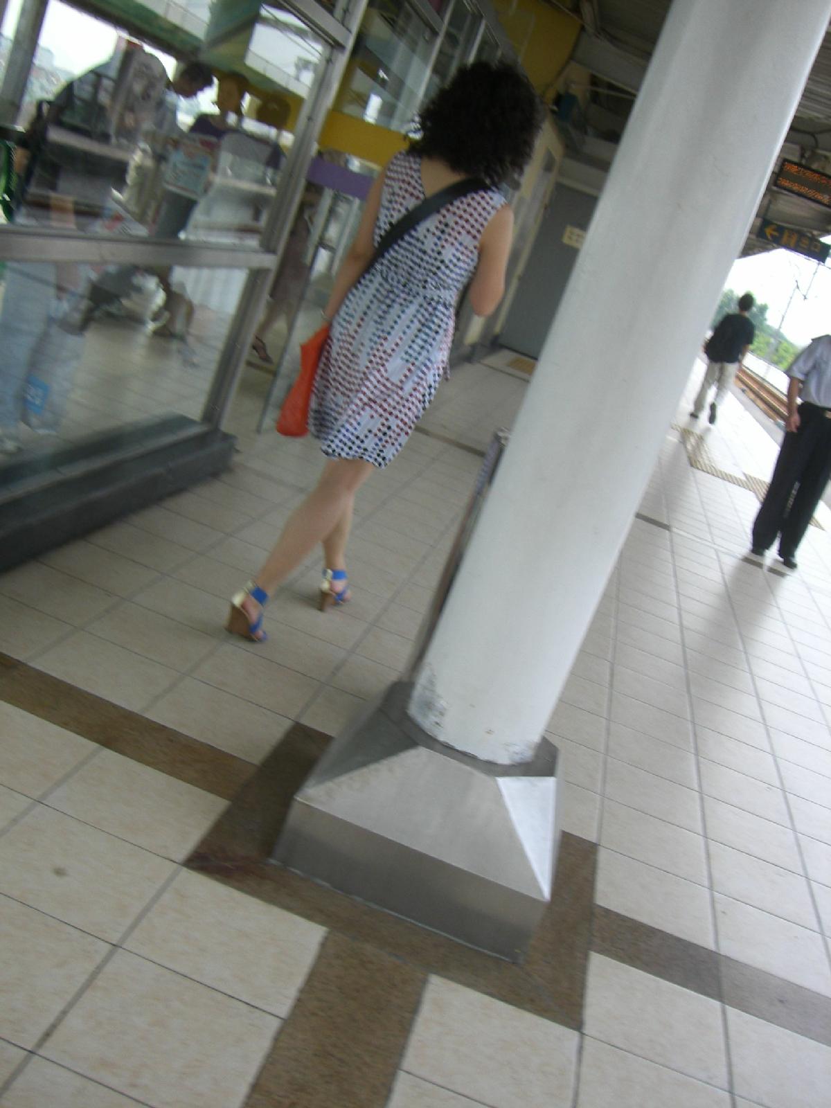 Beautiful Asian Women Upskirt 01