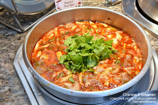 CHASING FOOD DREAMS: Buka Puasa Buffet @ Melting Pot Café, Concorde ...