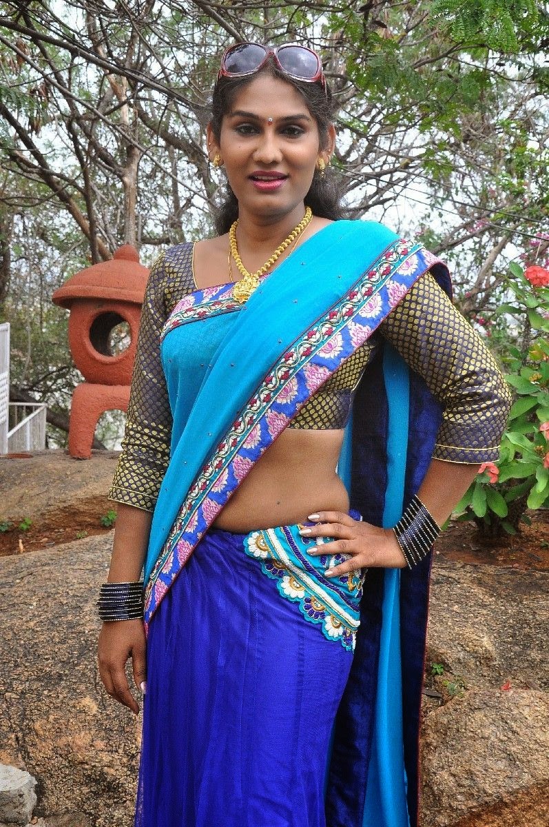 kerala hot aunty actress syamala devi unseen spicy stills in sexy saree pallu drop hot naked ...
