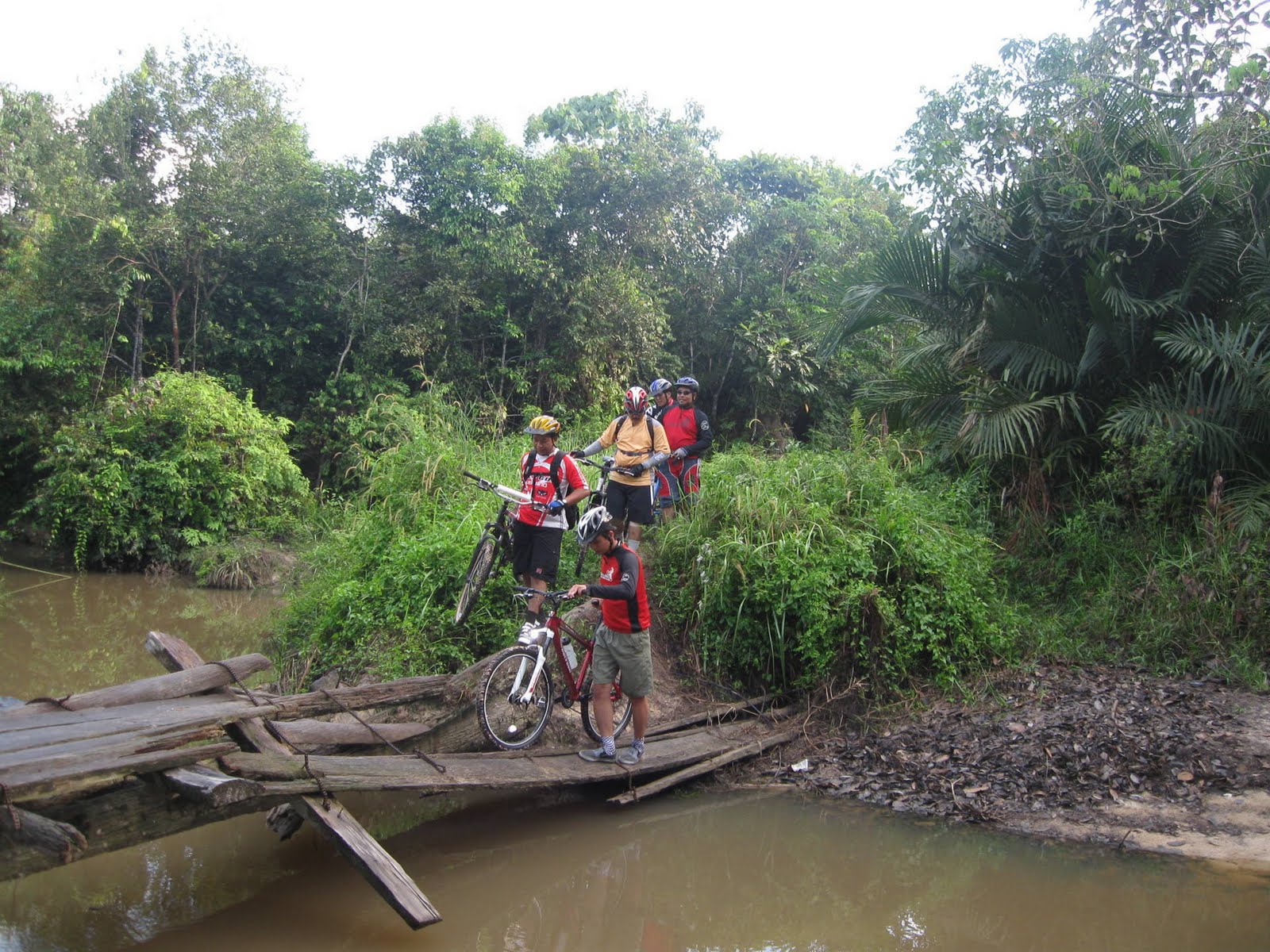 PMBC INDONESIA: Single track di Perawang