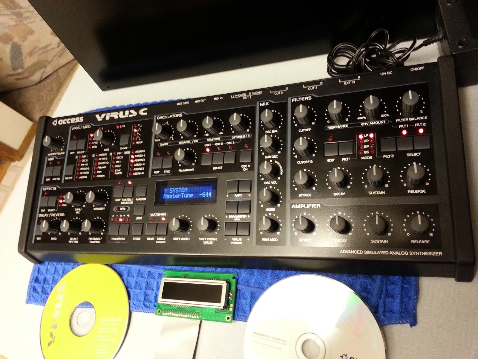 MATRIXSYNTH: Access Virus C SN 10202055 with Blue LCD, SoundDiver & Extras