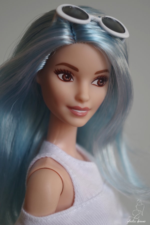 Plastic Dreams Dolls :: Barbie et miniatures: Fashionistas Barbie Doll ...