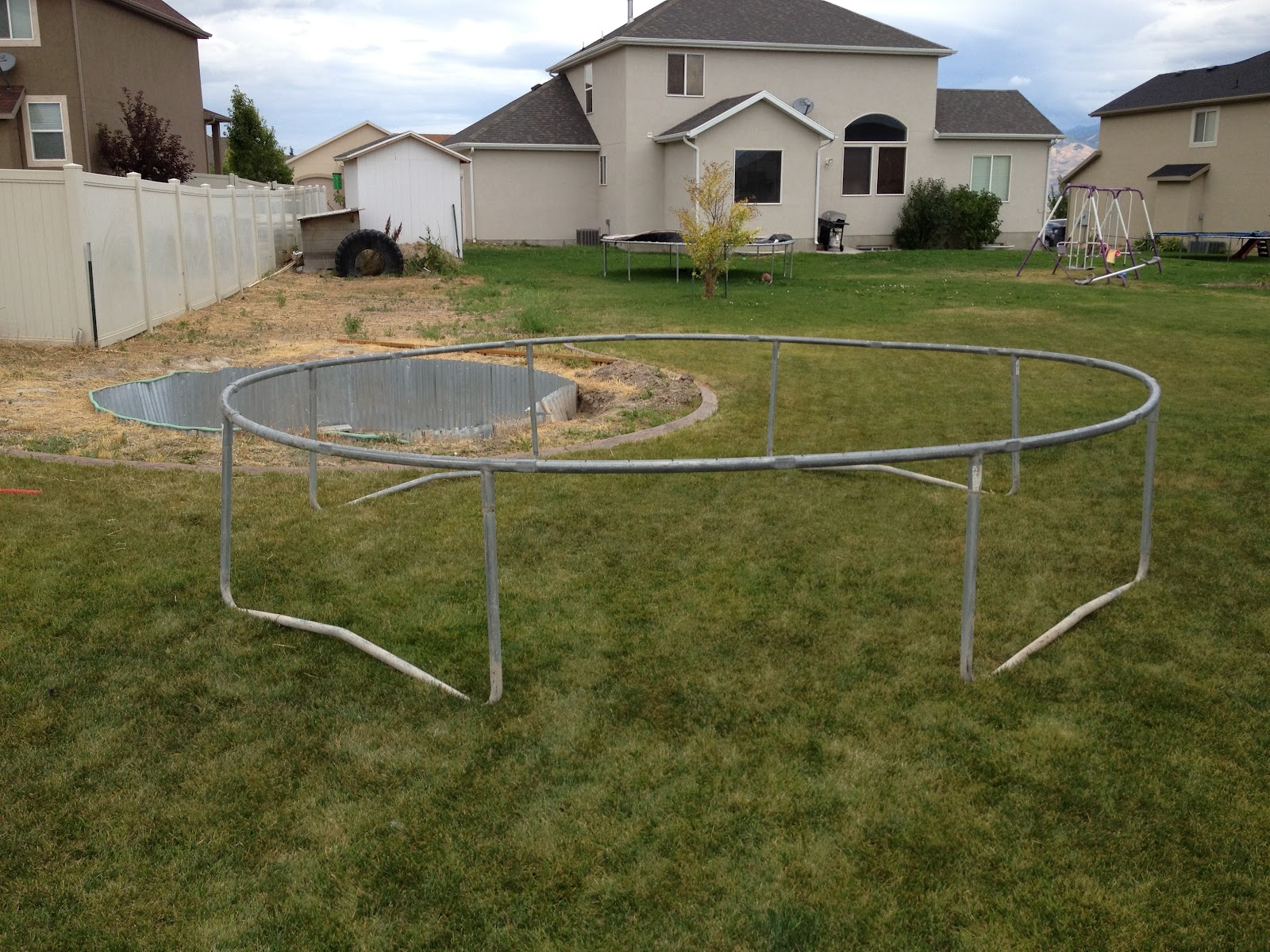 The Jackman Family: Trampoline project!