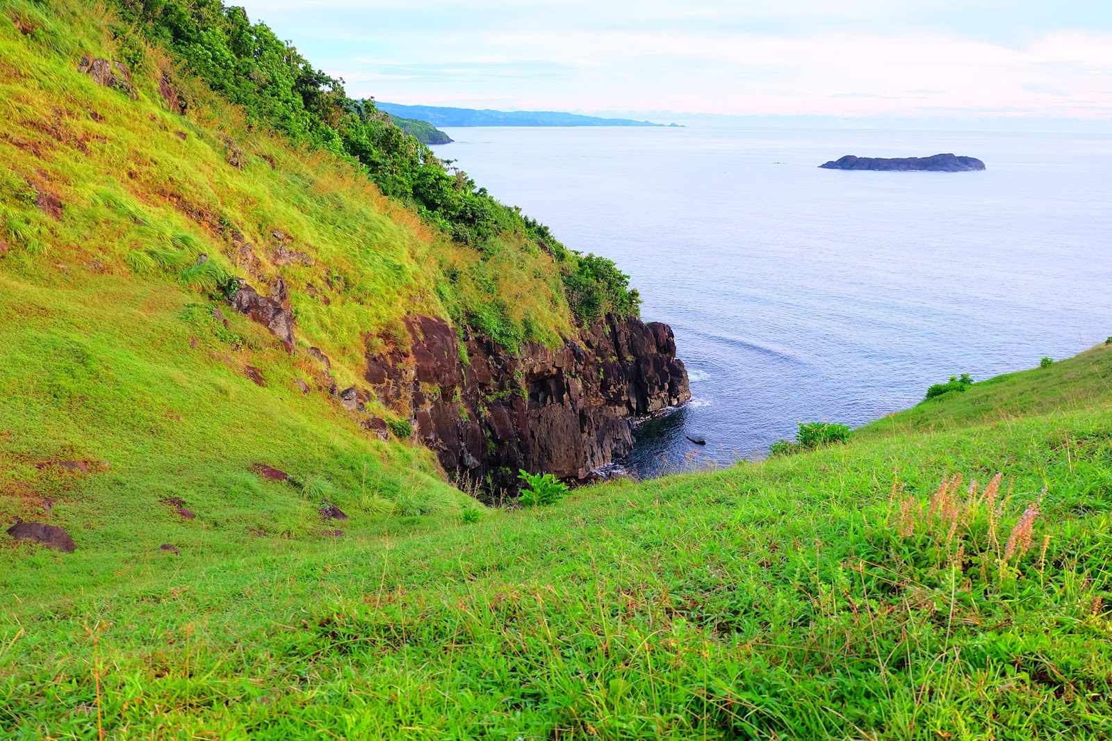 A Day Trip to Binurong Point, Catanduanes - From The Highest Peak to ...