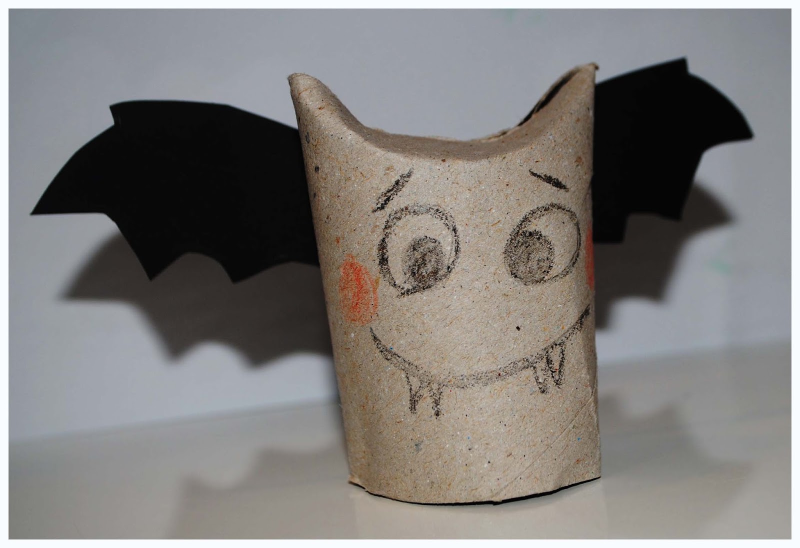 Cardboard roll bat | Pravilice