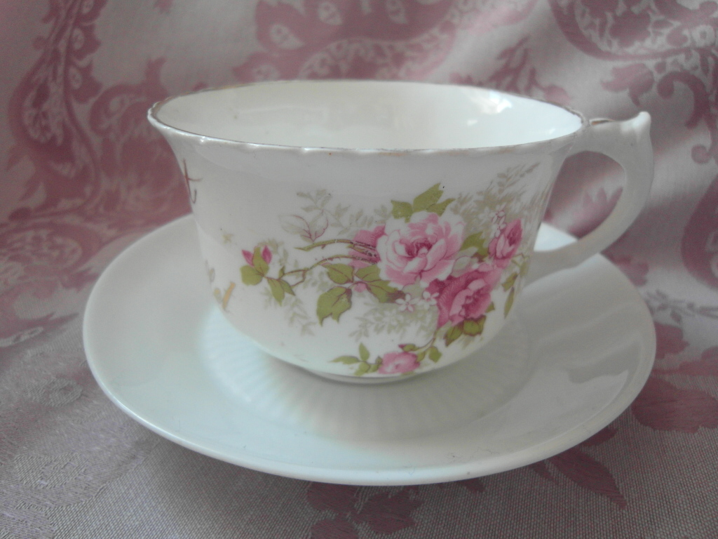 Niki Fretwell: Tea Time Treasures.