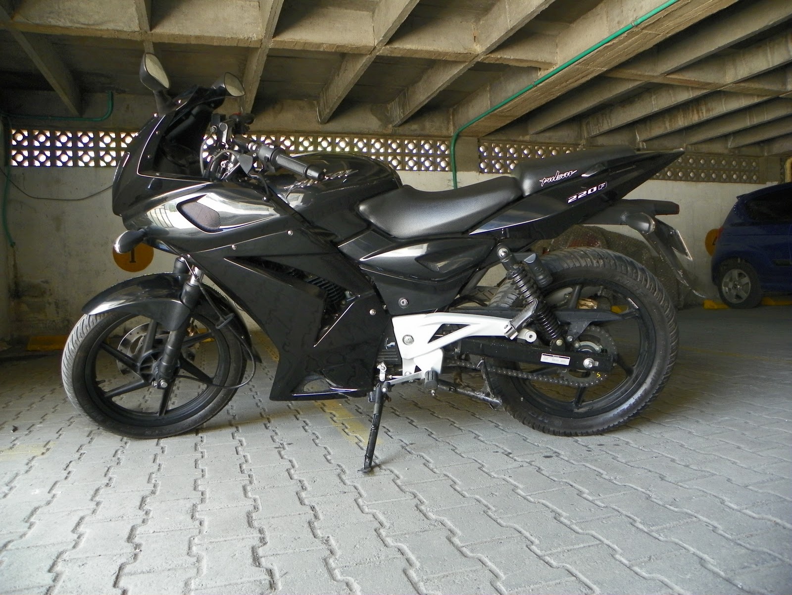 PULSAR 220 F MODIFICADA: PULSAR 220F MODIFICADA