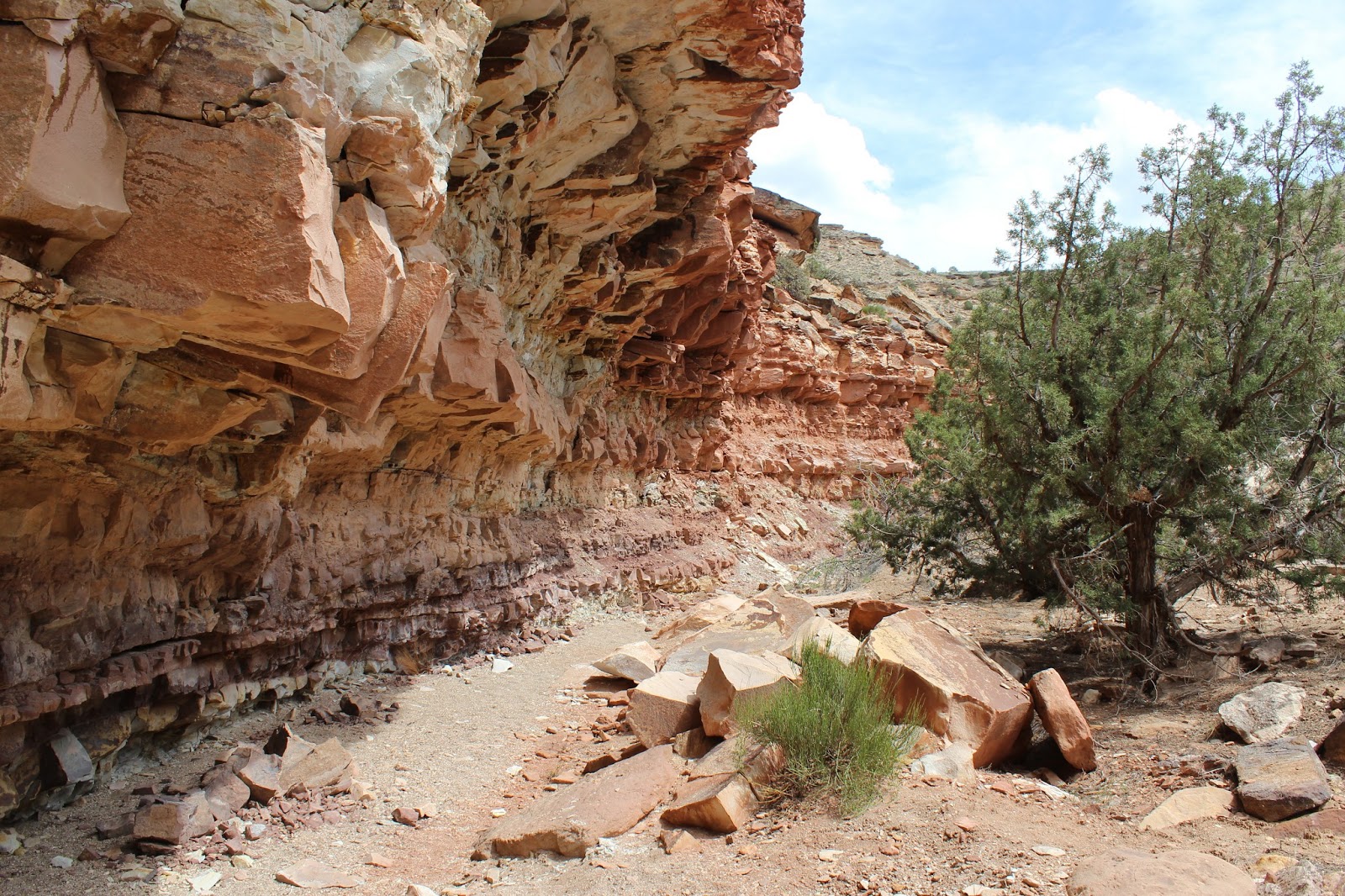 gjhikes.com: Cool Rock Canyon