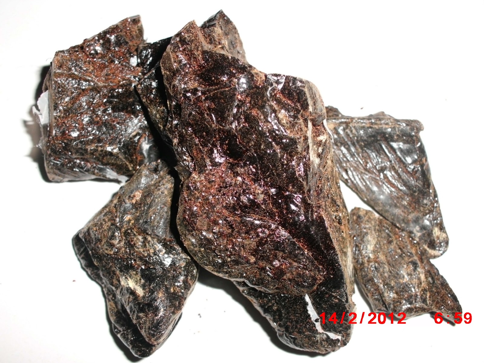 GETAH GAHARU HITAM: GETAH GAHARU DIJUAL