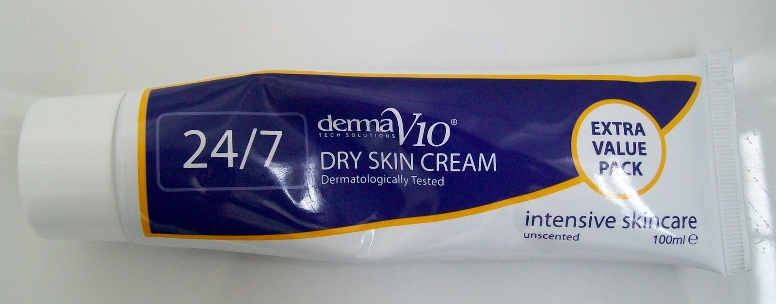 The Lardy Grub: Derma V10 Dry Skin Cream