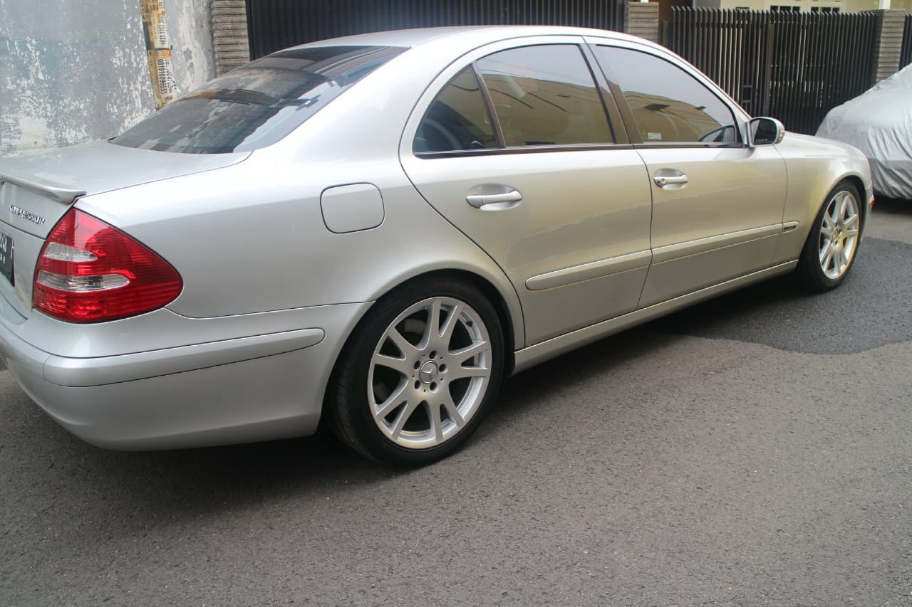 Jual Mercy tahun 2004 E200 kompresor surat lengkap.. - LAPAK MOBIL DAN ...