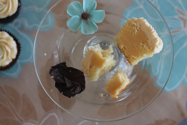 Tea, Cake & Create: Vanilla Cupcakes with Cream Cheese Ganache