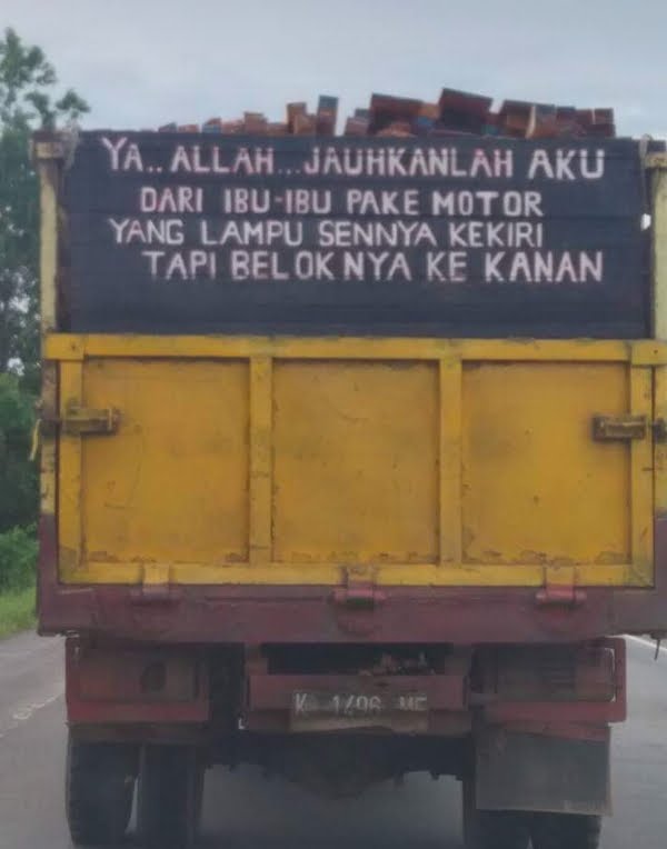 20 Meme Tulisan di Belakang Truk Ini Bikin Ngakak