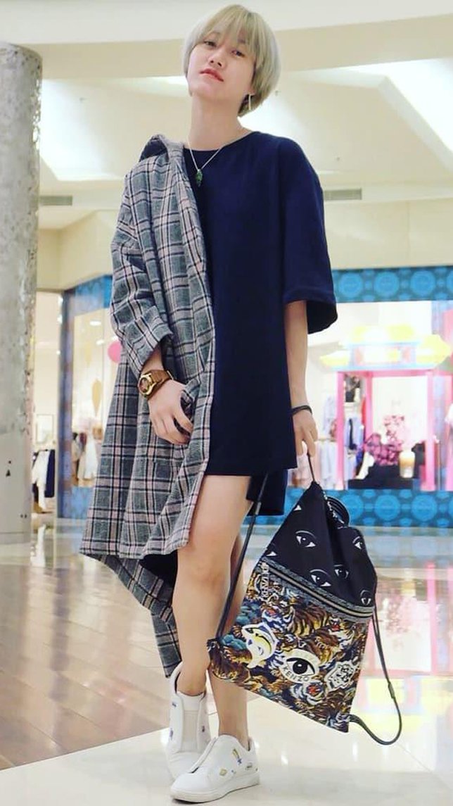 [NOMINEE] Ria SW, YouTuber Hits Yang Doyan Makan Pedas & Kocak Abis ...