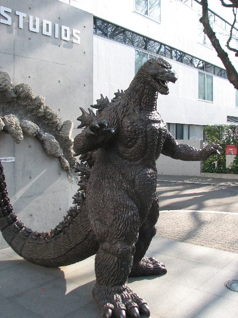 Godzilla: King of the Monsters: The Toho Studios Godzilla Statue