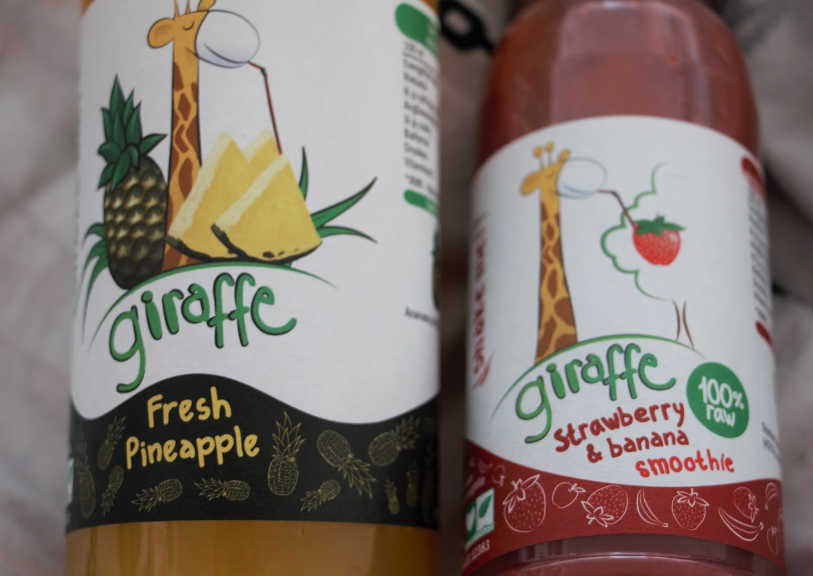 KindaBarbie: Giraffe Smooties and juice