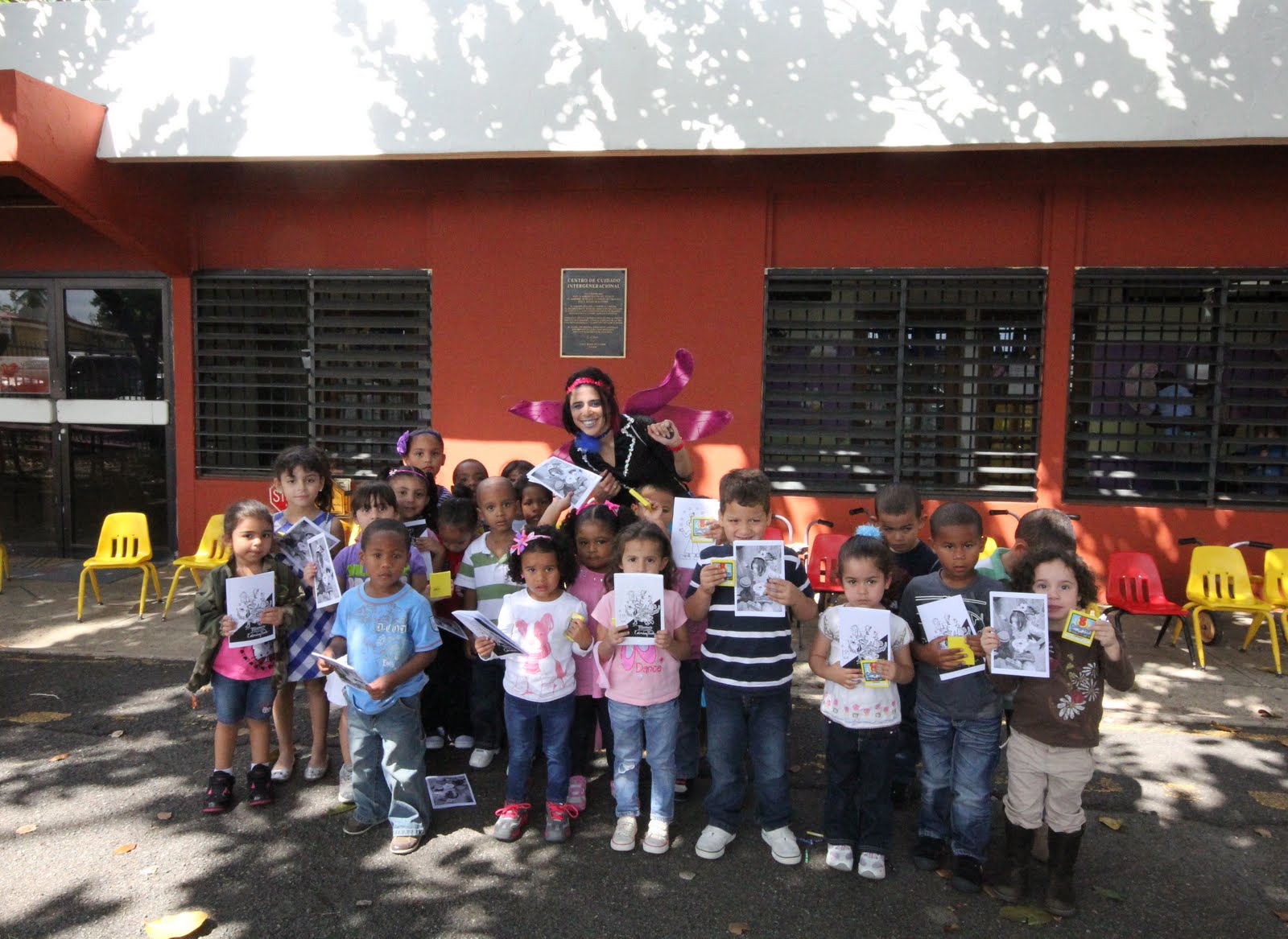 Mumu's One Woman Circus Tour: First Stop Puerto Rico