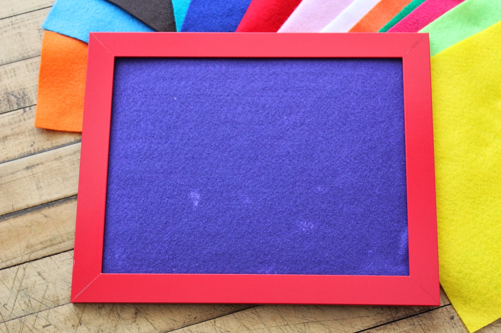 The Blue Barn: Fuzzy Felt Board