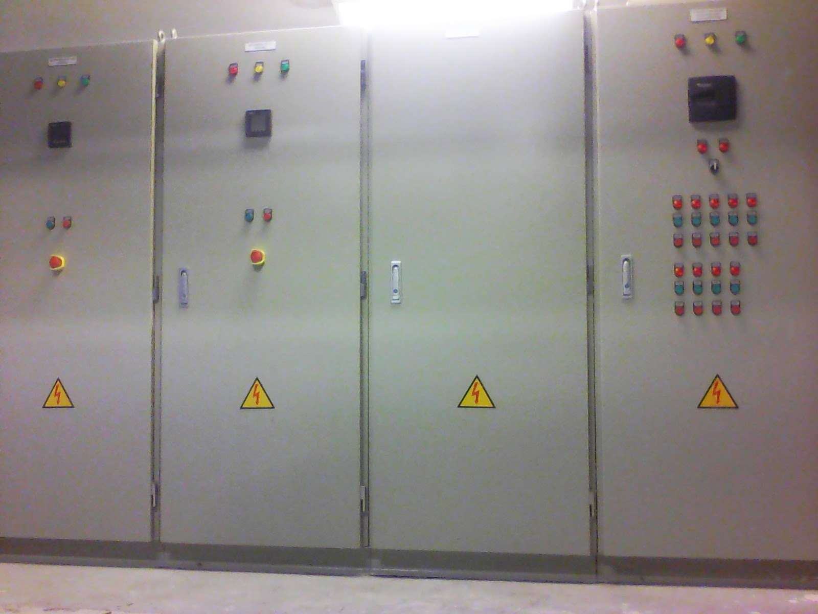 TIPS CERDAS: MACAM MACAM PANEL ELEKTRIKAL DALAM SEBUAH GEDUNG ATAUPUN ...