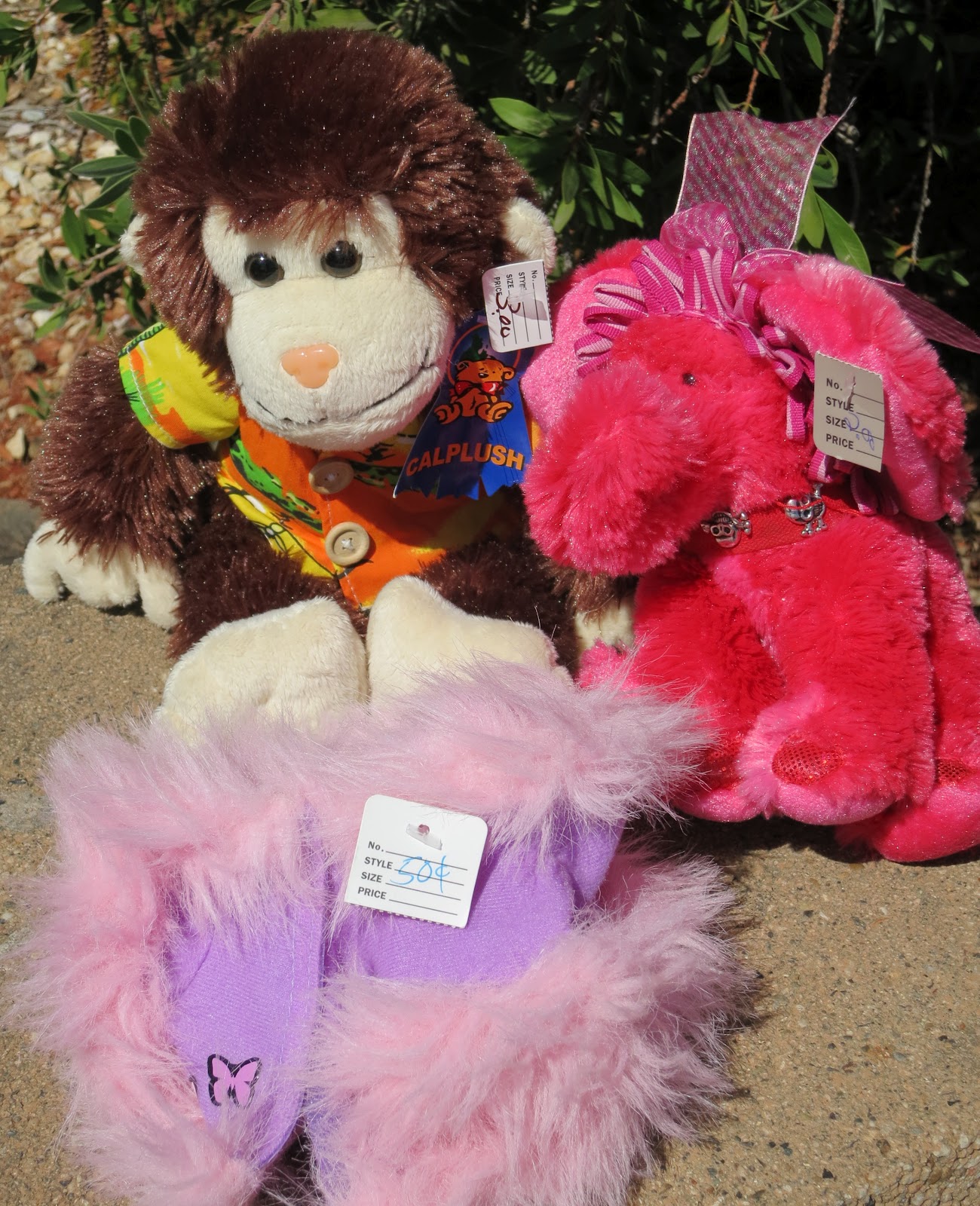 Thrift Shop Commando: Red geraniums and a fairy garden