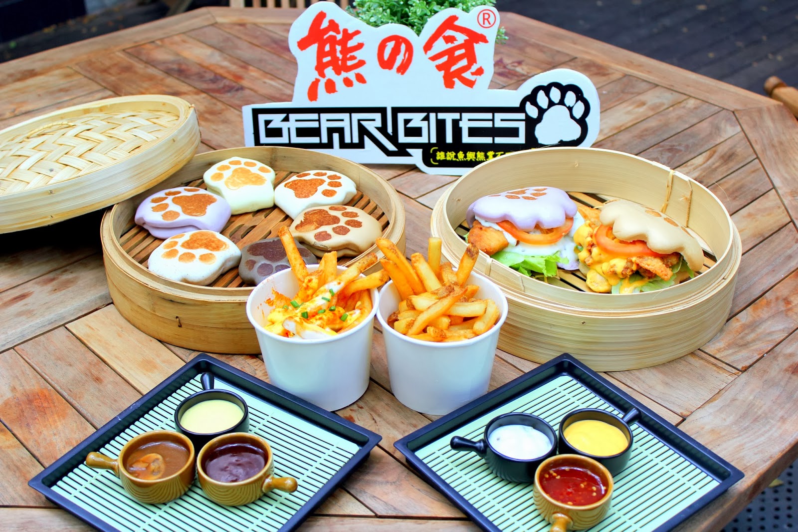 Super cute Taiwanese Bear Paw Burger has now arrived in Singapore ...