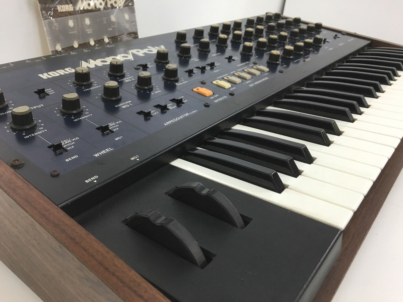 MATRIXSYNTH: Korg Mono/Poly Keyboard Synthesizer SN 371202