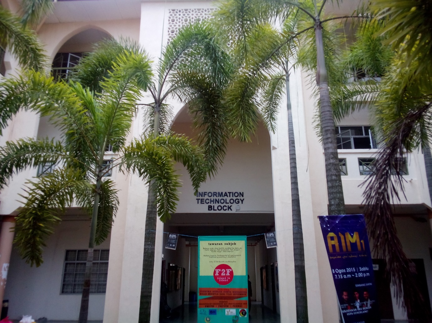 student's campus life: Sekitar KUIS