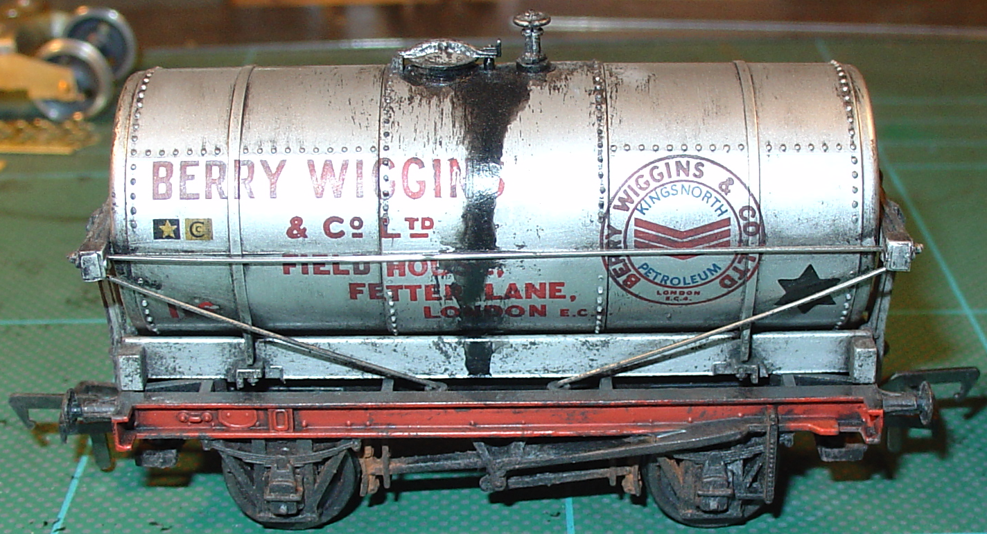 No Two Alike: Weathering Private Owner Tank Wagons 1