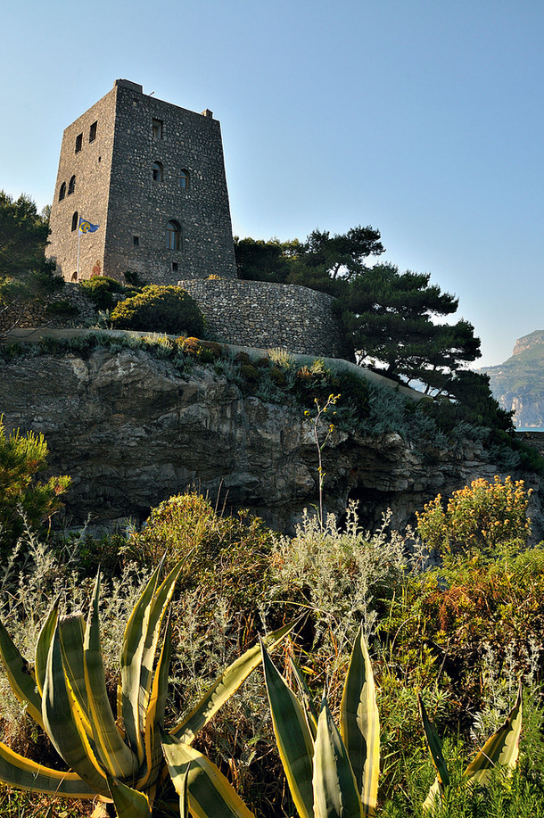 FRESH + TWIST : House Tour: Isola de Li Galli