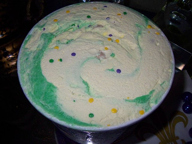 The Uptown Acorn: I Scream for King Cake Ice Cream