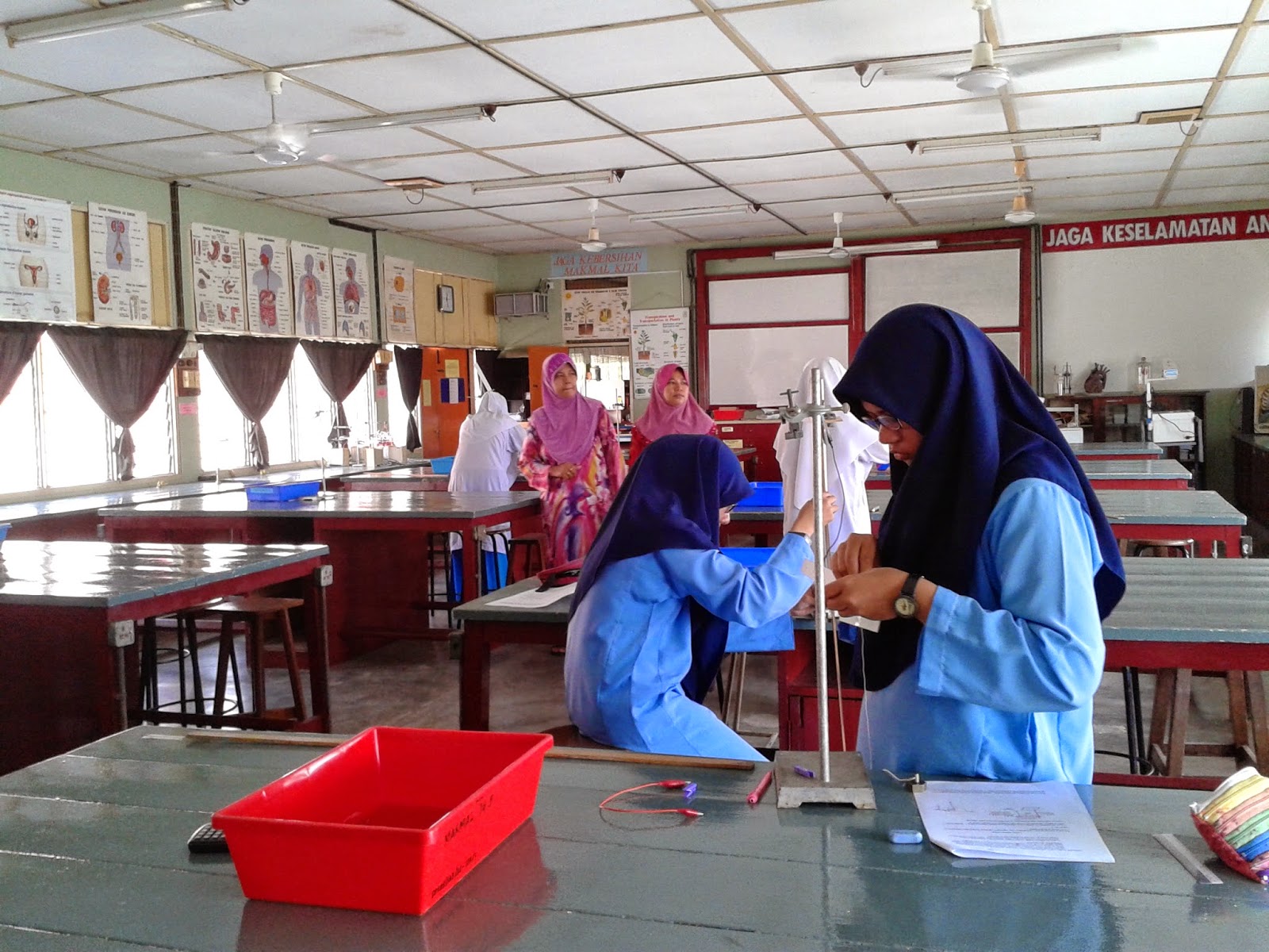 Makmal Sains Sekolah: PRA AMALI FIZIK TINGKATAN 4 2014