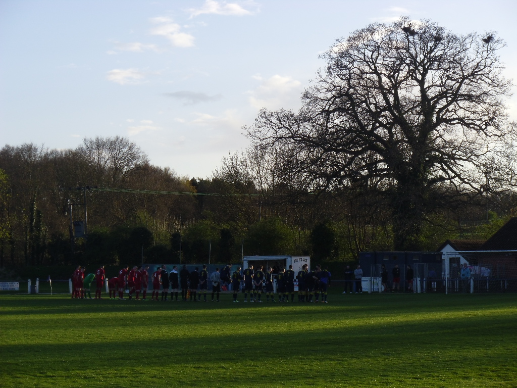 The Cold End: BROMHAM UNITED GET THE BETTER OF WOBURN ATHLETIC