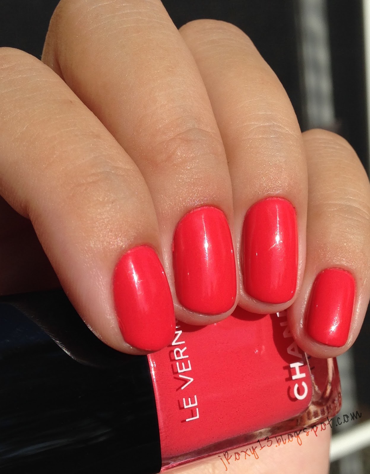 Chanel in #524 Turban, #526 Cavalière, #532 Canotier, #534 Espadrilles ...