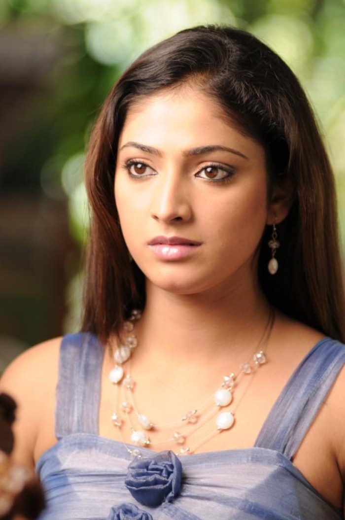 Telugu Actress: HARI PRIYA CUTE PHOTOS FROM PILLA ZAMINDAR, HARI PRIYA ...