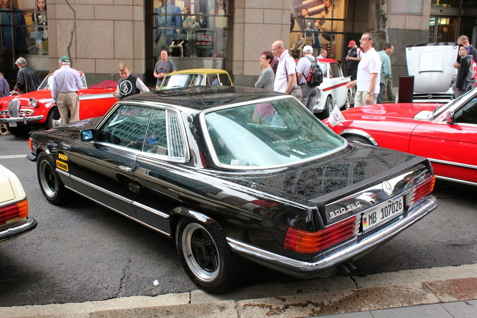 Aussie Old Parked Cars: 1981 Mercedes-Benz C107 500 SLC