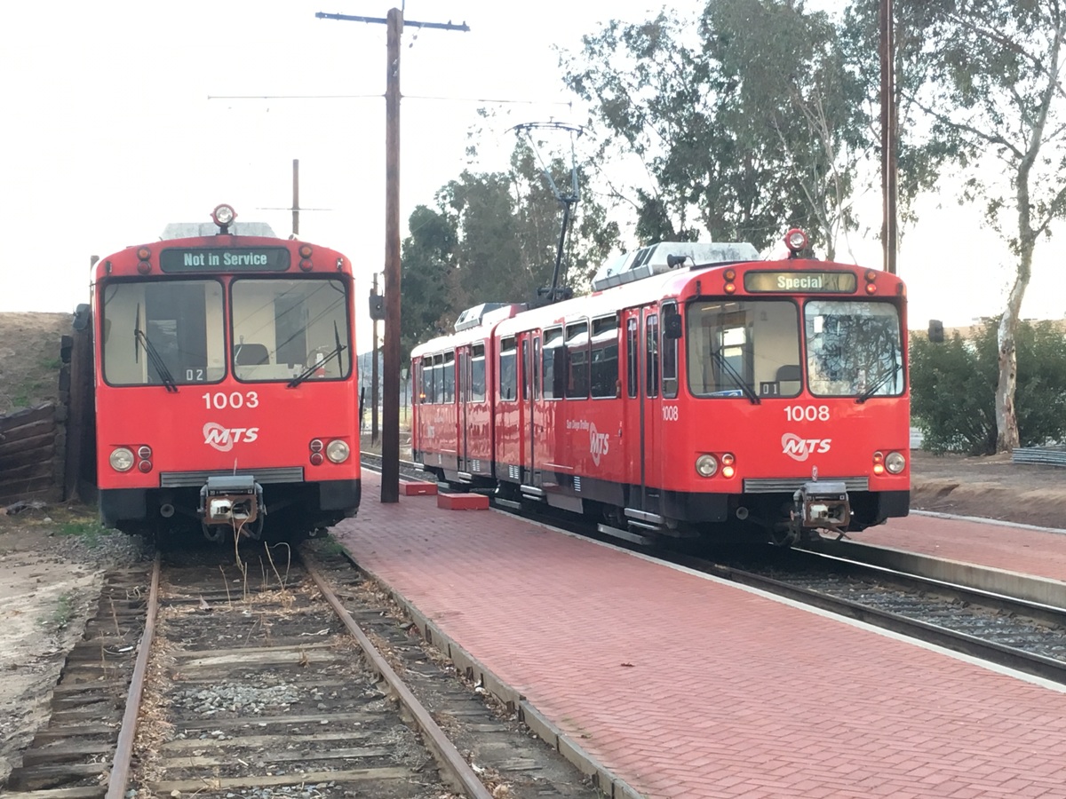 Preserved Traction: Light rail cars at Orange Empire