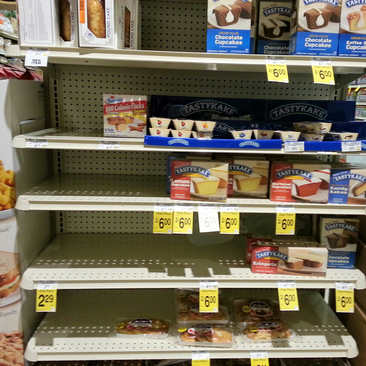 Robert Dyer @ Bethesda Row: HOSTESS PRODUCTS VANISH FROM BETHESDA SHELVES!