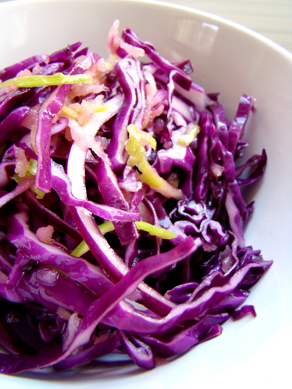 Apple & red cabbage slaw