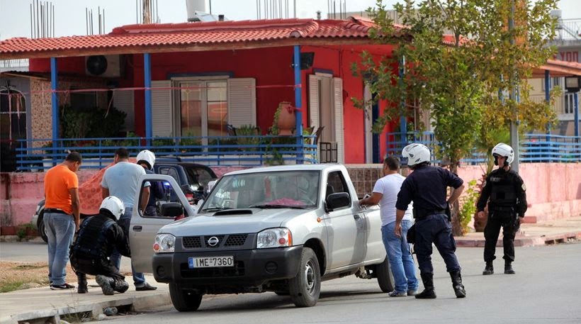 ΒΙΝΤΕΟ: ΔΕΙΤΕ ΤΗΝ ΑΣΤΥΝΟΜΙΚΗ ΕΠΙΧΕΙΡΗΣΗ ΣΤΟ ΖΕΦΥΡΙ... ΕΚΕΙ ΠΟΥ ΟΙ ...