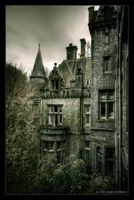 Janelle: Abandoned, Castle Miranda, Belgium